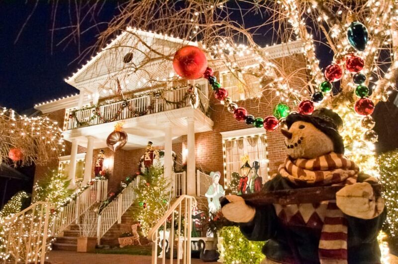 NYC: Private Dyker Heights and NYC Holiday Lights Tour - Why It’s Worth Considering