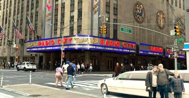 NYC: Private Home Alone 2 Stretch Limousine Tour with Pizza - Quality of Guides and Service