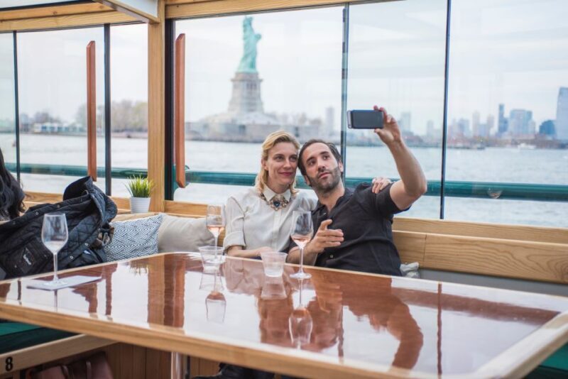 NYC: Romantic Valentine's Day Champagne Cruise - FAQ