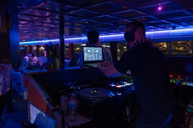 NYC: Serenity Yacht New Years Eve Party Cruise - FAQ