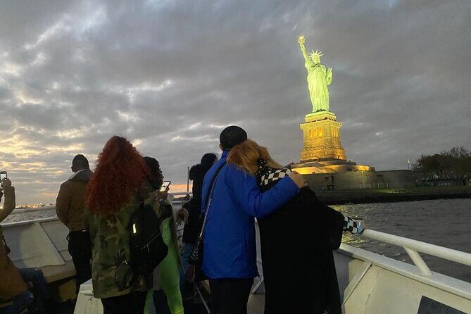 NYC Skyline lights Happy Hour and Cash Bar - Who is This Tour Best Suited For?