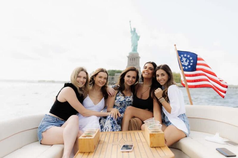 NYC: Statue of Liberty & Brooklyn Bridge Private Yacht Tour - Key Points