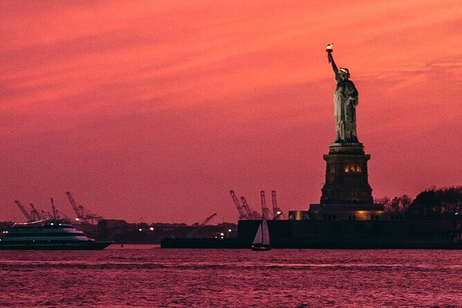 NYC Sunset Cruise: Experience the Citys Twilight Magic - NYC Sunset Cruise: Experience the City’s Twilight Magic