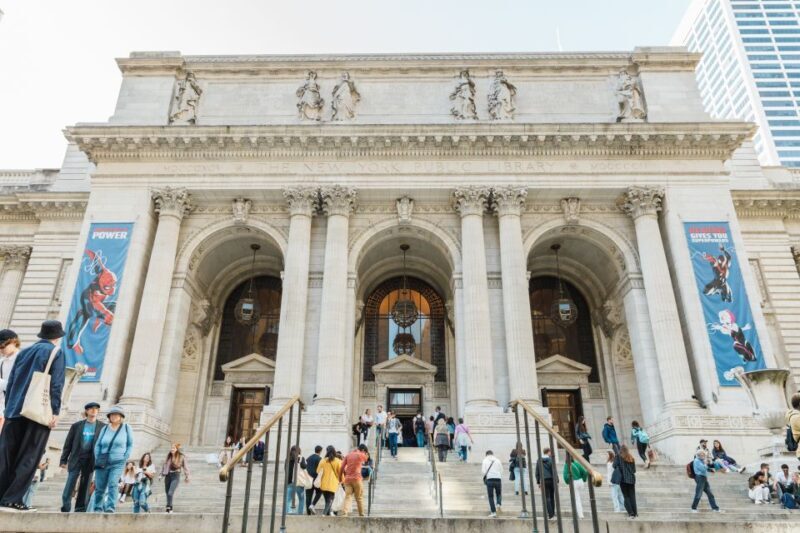 NYC: The Superhero Walking Tour of New York - Timing and Punctuality
