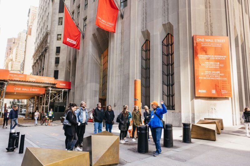 NYC: Wall Street Tour with 9/11 Memorial and Statue Ferry - FAQ