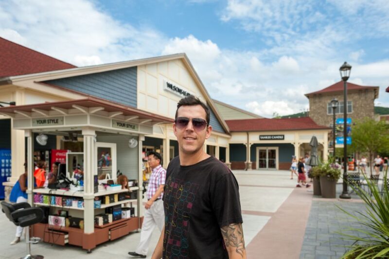 NYC: Woodbury Common Premium Outlets Shopping Trip - Key Points