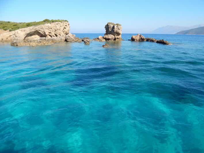 NYDRI: LEFKADA Cruise - Nydri - Meganisi - Kastos - Kalamos - The Itinerary in Detail: What Makes Each Stop Special
