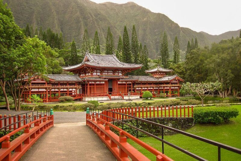 Oahu: Circle Island Top Sights Full-Day Tour w/ Local Guide - Waimea Valley and Waterfall