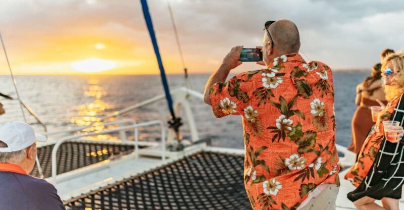 Oahu: Diamond Head Cruise with Drinks & Appetizers - Setting Sail from Honolulu to Diamond Head
