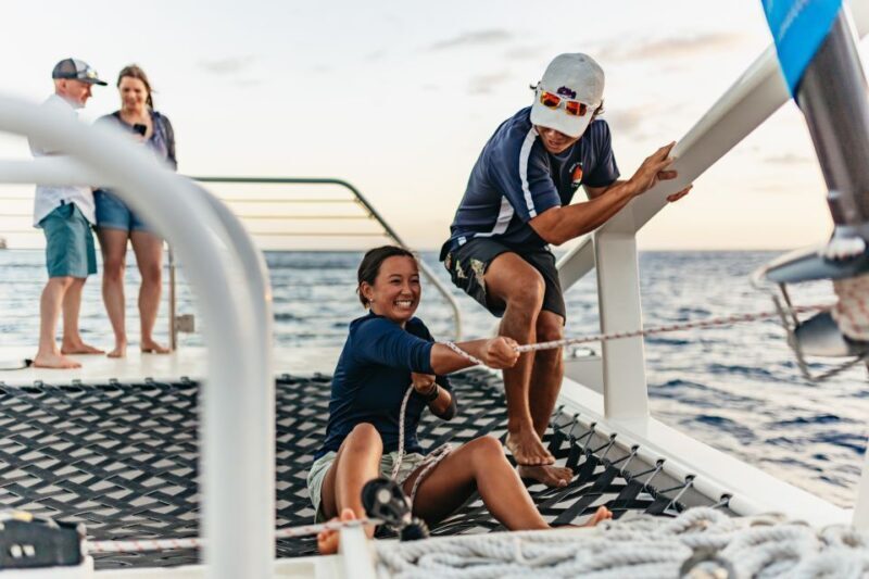 Oahu: Diamond Head Cruise with Drinks & Appetizers - The Sum Up