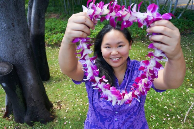 Oahu: Honolulu Airport (HNL) Traditional Lei Greeting - The Details of the Experience
