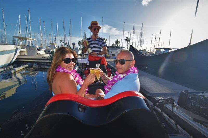 Oahu: Luxury Gondola Cruise with Drinks and Pastries - The Experience in Detail