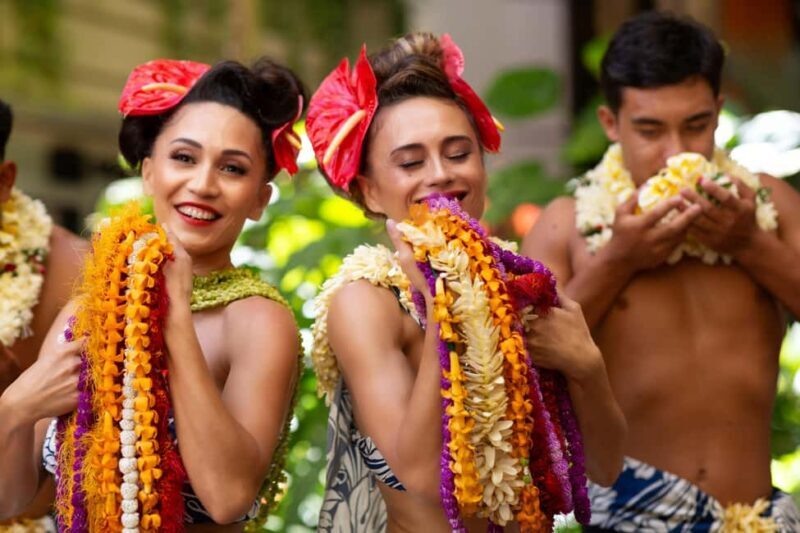 Oahu: N Lei Aloha Lau & Dinner or Cocktail Show Option - An Overview of the Experience