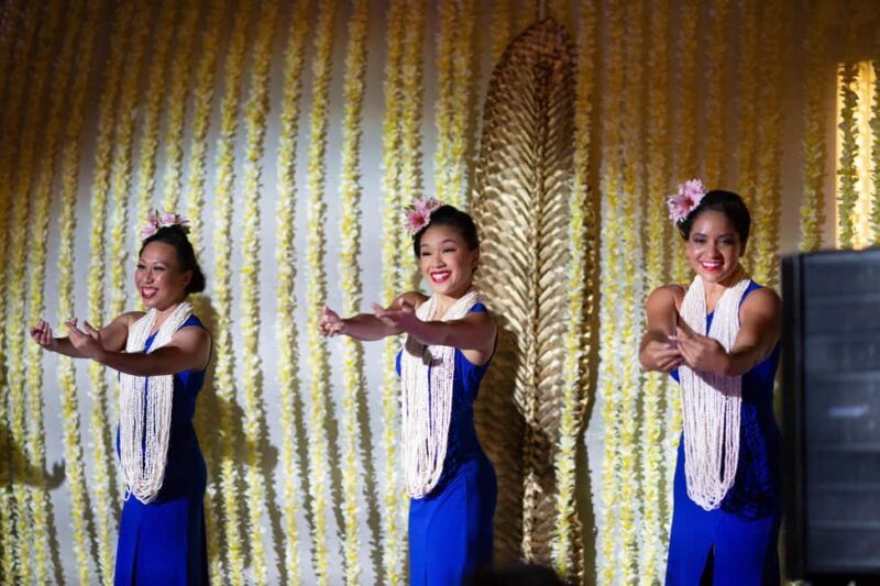 Oahu: N Lei Aloha Lau & Dinner or Cocktail Show Option - Detailed Breakdown of the Itinerary