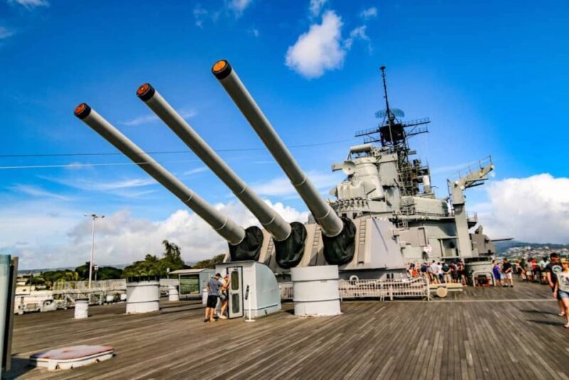Oahu: Pearl Harbor Battleship Tour - What Are The Downsides?