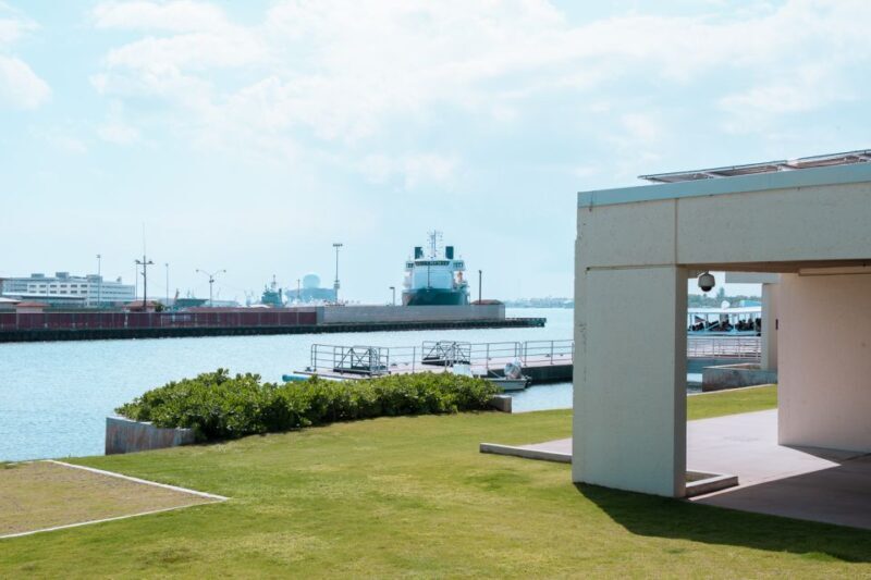 Oahu: Pearl Harbor, USS Arizona, and City Highlights Tour - Who Will Benefit Most?