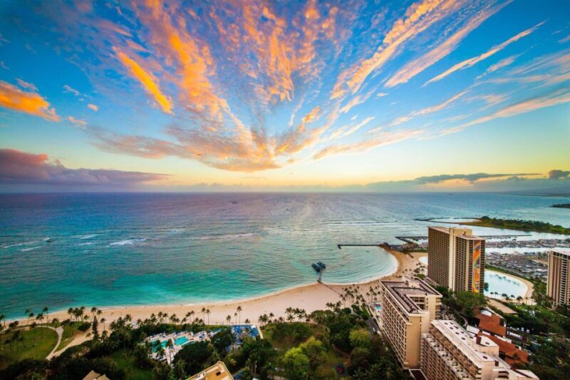 Oahu: Private Transfer to/from Honolulu Airport - Waikiki - Key Points