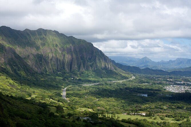 Oahu Top 13 Things to See Slingshot Aloha Tour - Valley of the Temples and Byodo-In Temple