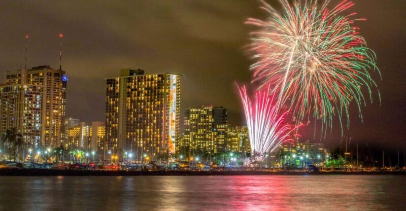 Oahu: Waikiki BYOB Friday Night Fireworks Cruise - Oahu: Waikiki BYOB Friday Night Fireworks Cruise – An Authentic and Relaxing Evening on the Water