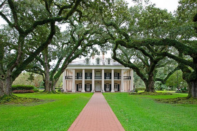 Oak Alley Plantation Tour with Transportation - Overview of the Oak Alley Experience