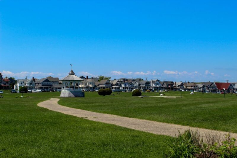 Oak Bluffs: Martha's Vineyard GPS Smartphone Audio Tour - Discovering Oak Bluffs: A GPS-Enabled Audio Tour Review