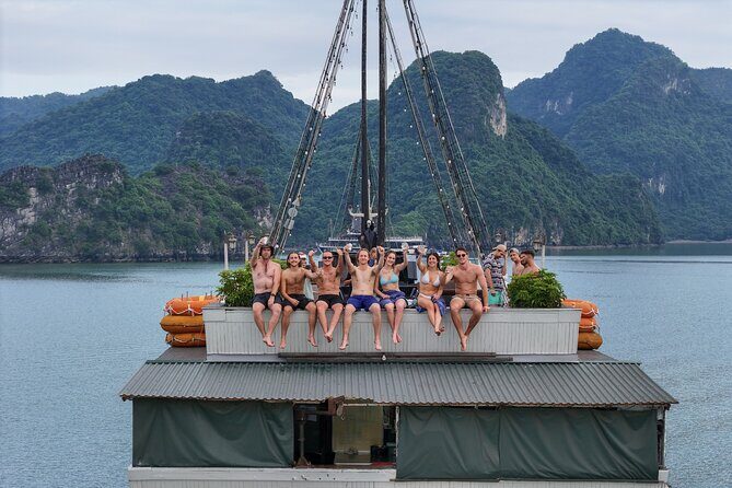 Oasis Bay Party Cruise 2 Days 1 Night, Young Travelers and Fun - Key Points