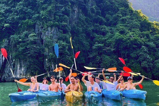 Oasis Bay Party Cruise 3 Days 2 Nights - Key Points