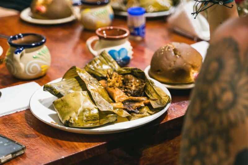 Oaxaca: Day of the Dead Altar Workshop with Meal - Practicalities and Tips for Participants
