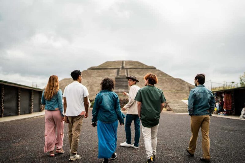 Oaxaca: Private Monte Albán Tour with Zapotec Tombs & Crafts - Key Points