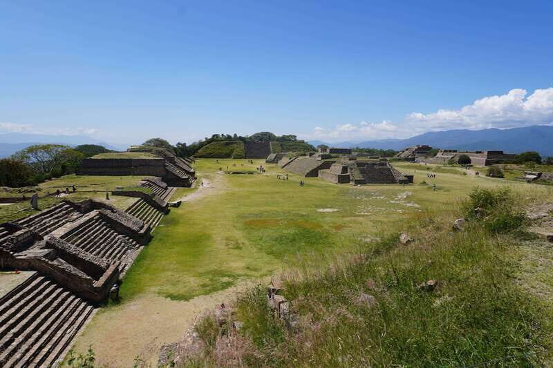 Oaxaca: Raíces Oaxaqueñas (Monte Alban) - Exploring Monte Albán: A Step Back in Time