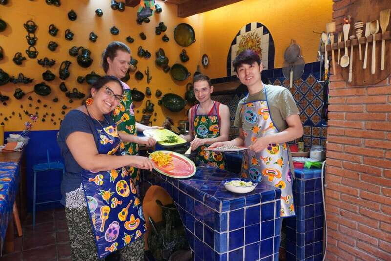 Oaxaca: Traditional Oaxacan Cooking Class with Market Visit - Key Points