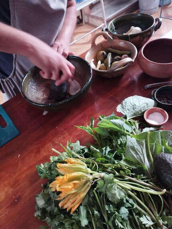 Oaxaca: Traditional Oaxacan Food Cooking Class - Discovering Oaxacan Flavors: A Closer Look at the Traditional Food Cooking Class