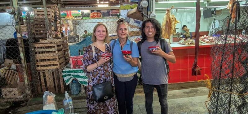 Oaxaca: Walking Traditional Food Tour with Ancestral Drinks - Exploring Mercado de Abastos: The Heart of Oaxaca’s Food Scene
