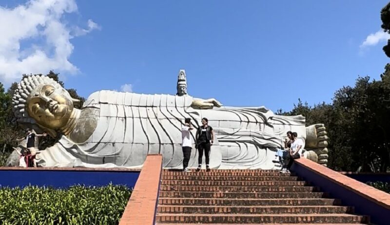 Obidos Castle and Budhha Eden Private Tour - Key Points