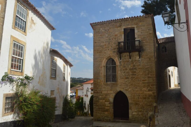 Óbidos: Medieval Tales & Secrets Spots Guided Walking Tour - Authentic Experiences and Hidden Gems