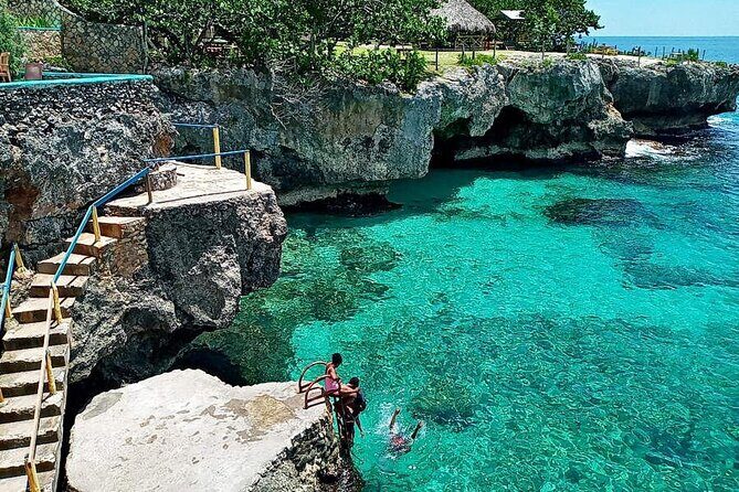 Ocean Eden Bay / Ocean Coral Spring Private Airport Transfer - Meeting Points and Convenience