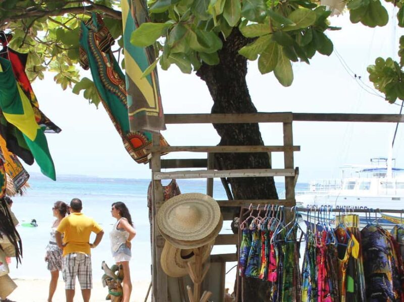 Ocho Rios Catamaran: Dunn's River, Snorkeling & Open Bar - What Makes This Tour Special?