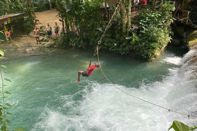Ocho Rios Lookout Blue Hole Rafting and Lunch - A Closer Look at the Experience