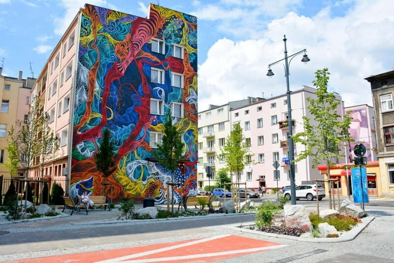 ód Street Art Tour: Discover the City of Murals - Practical Details and Tips