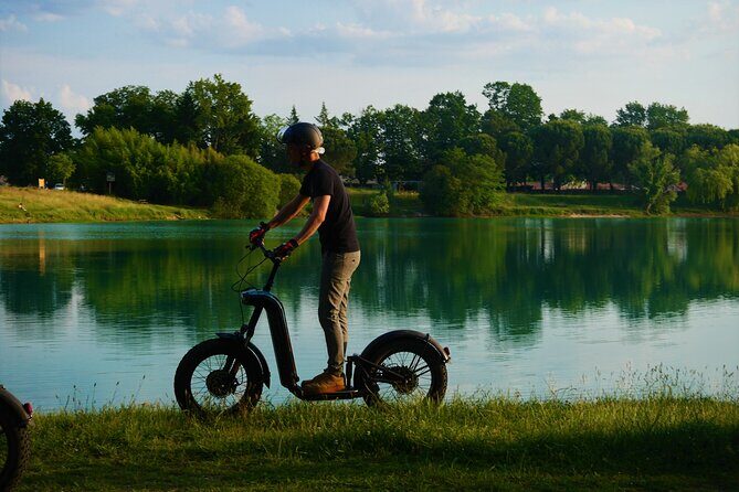 Off-road scooter outing between lakes and Pessac-Léognan vineyards - An Inviting Introduction to the Tour