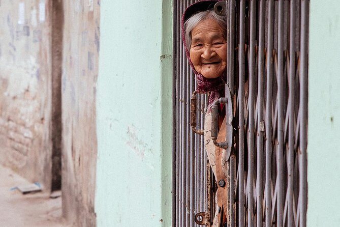 Off the Beaten Track in Hanoi: Private City Tour - A closer look at the tour’s itinerary