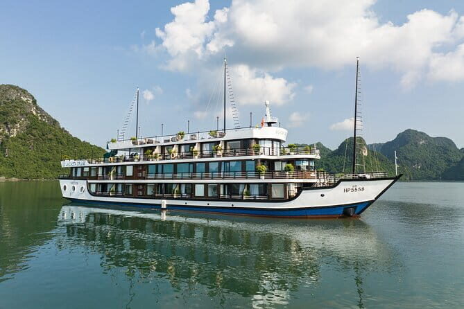 Off The Beaten Track to Halong Bay & Lan Ha Bay on 5 Star Cruise - Introduction: A Luxurious Look at Ha Long & Lan Ha Bays