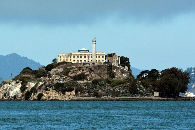 Official Alcatraz Tour and Golden Gate Bridge Bike Ride - Key Points