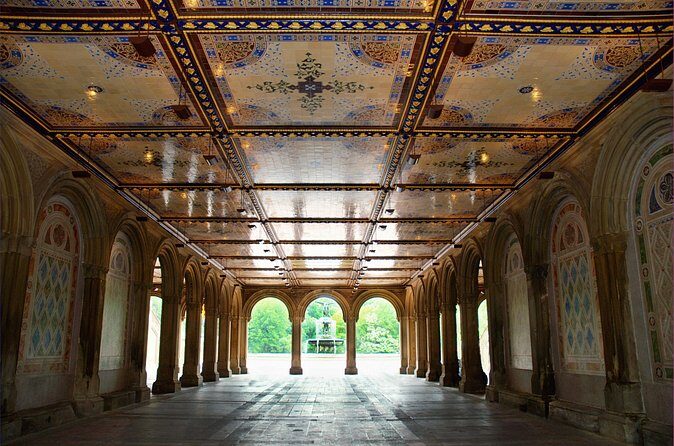 Official Central Park Walking Tour - Group Size and Convenience