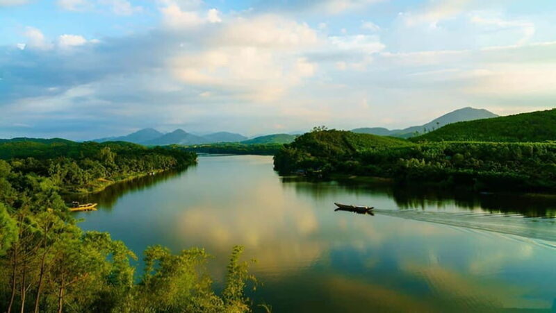 Official Hue: Dragon Boat, Imperial Citadel, & Market tour - The Practicalities