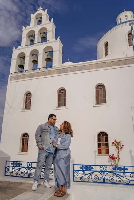 Oia: Couple Photoshoot Seprate Entrance to Blue Dome - FAQ