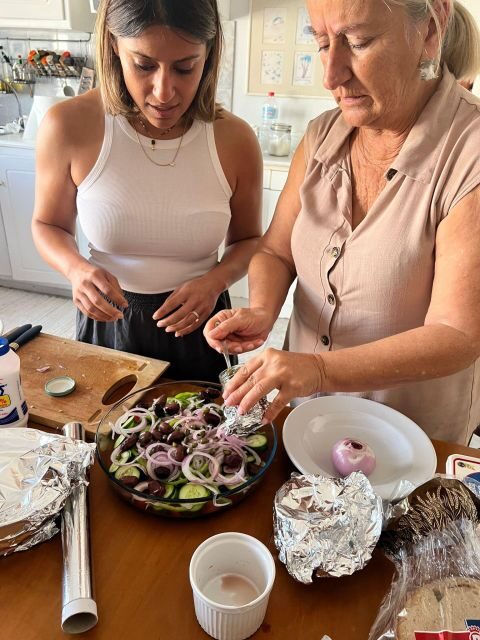 Oia: Greek Cooking Class and Lunch with a Local Grandmother - The Itinerary: What to Expect During Your Cooking Session