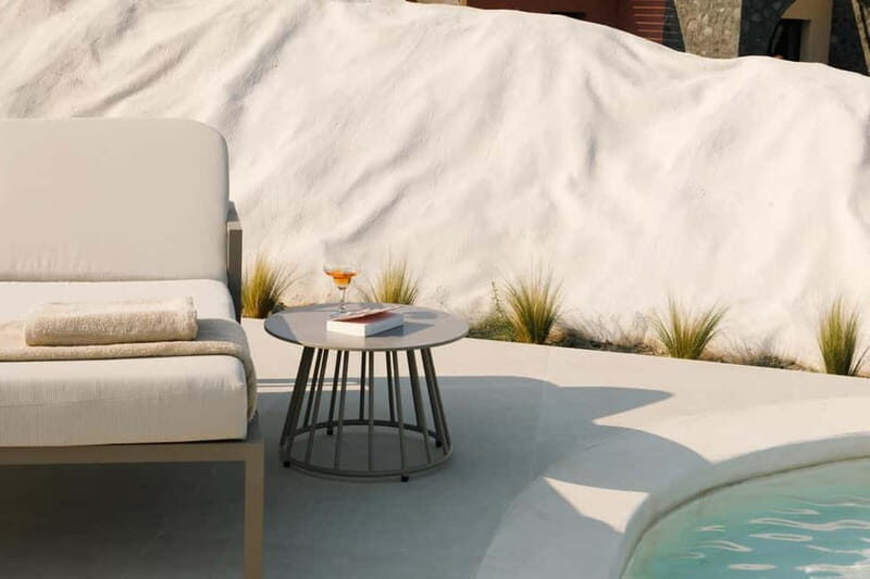 Oia: Retreat Infinity Pool Ticket with Sea and Sunset Views - An Overview of the Experience