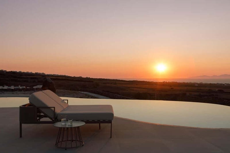 Oia: Retreat Infinity Pool Ticket with Sea and Sunset Views - The Value Factor