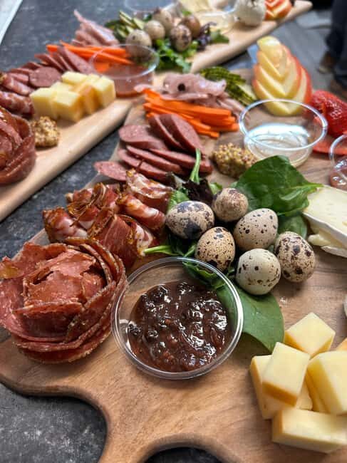 Okanagan Blackberry Fest; Wine Flights & Charcuterie Kelowna - A Closer Look at the Tour Experience